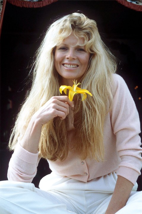 Kim Basinger Then and Now: Photos From Her Young Years to Today ...