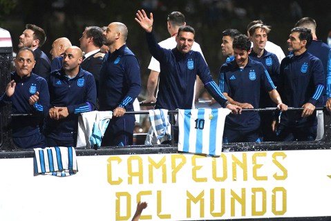 Argentina World Cup Victory Parade: See Photos – Hollywood Life