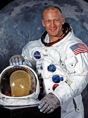 Buzz Aldrin: See Photos Of The Astronaut – Hollywood Life