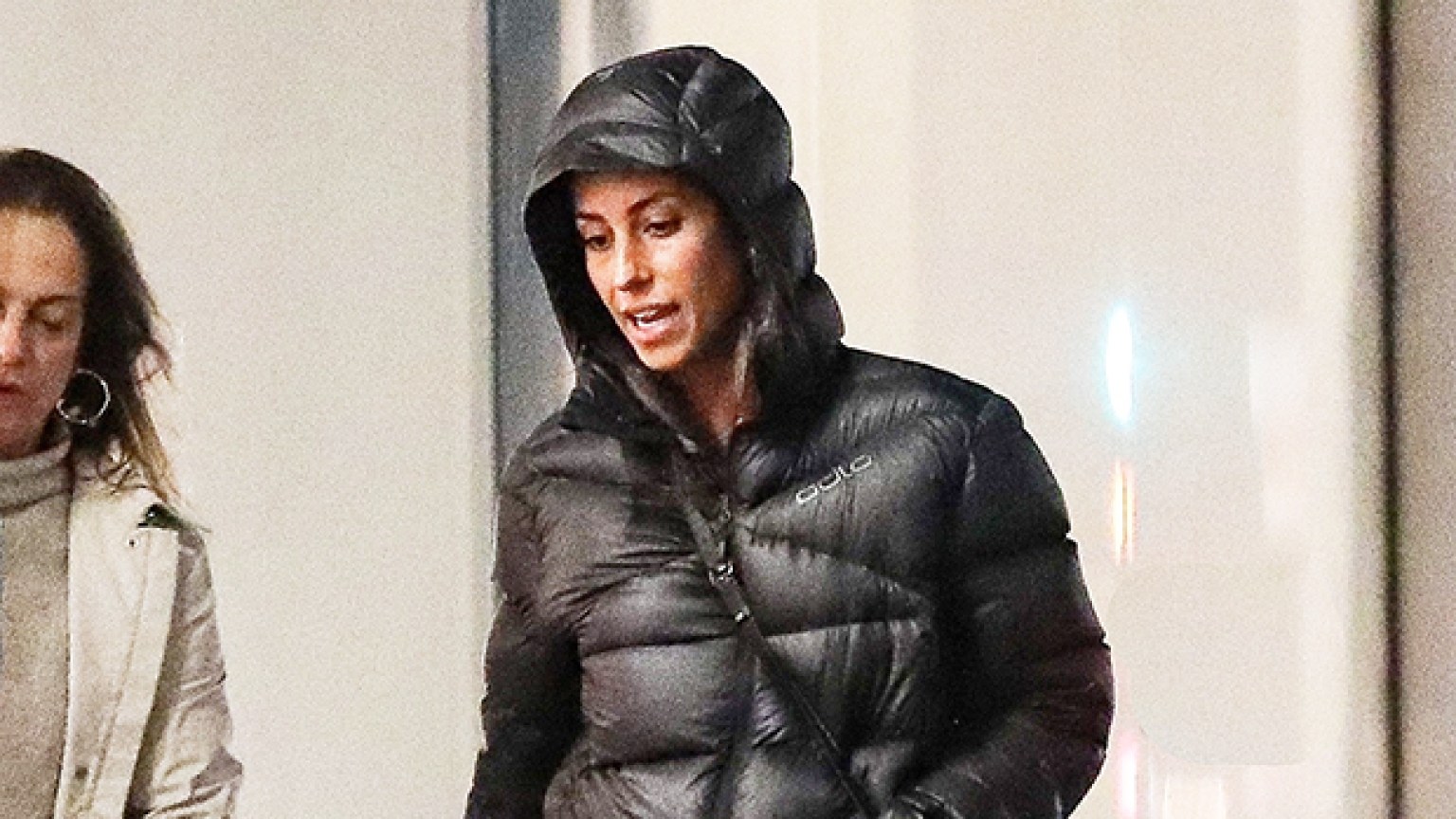 Ines de Ramon Enjoys Shopping Day Amid Brad Pitt Romance: Photo ...