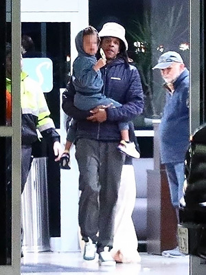 Jay Z Na Cabine Jay Z's Unpredictably Low Key Office In L.A.