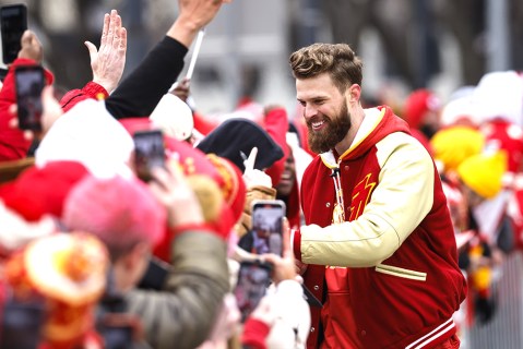 Kansas City Chiefs Victory Parade: See Pics of Patrick Mahomes & More ...