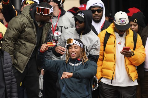 Kansas City Chiefs Victory Parade: See Pics of Patrick Mahomes & More ...