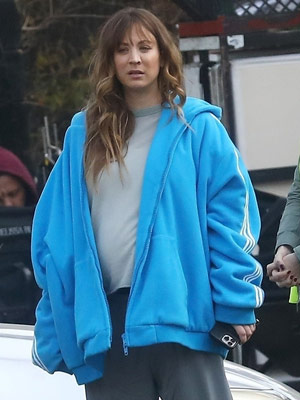 Kaley Cuoco Weight Gain Season 4