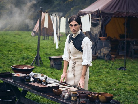 ‘Outlander’ Season 7 Cast: New Photos Of Caitriona Balfe & More ...