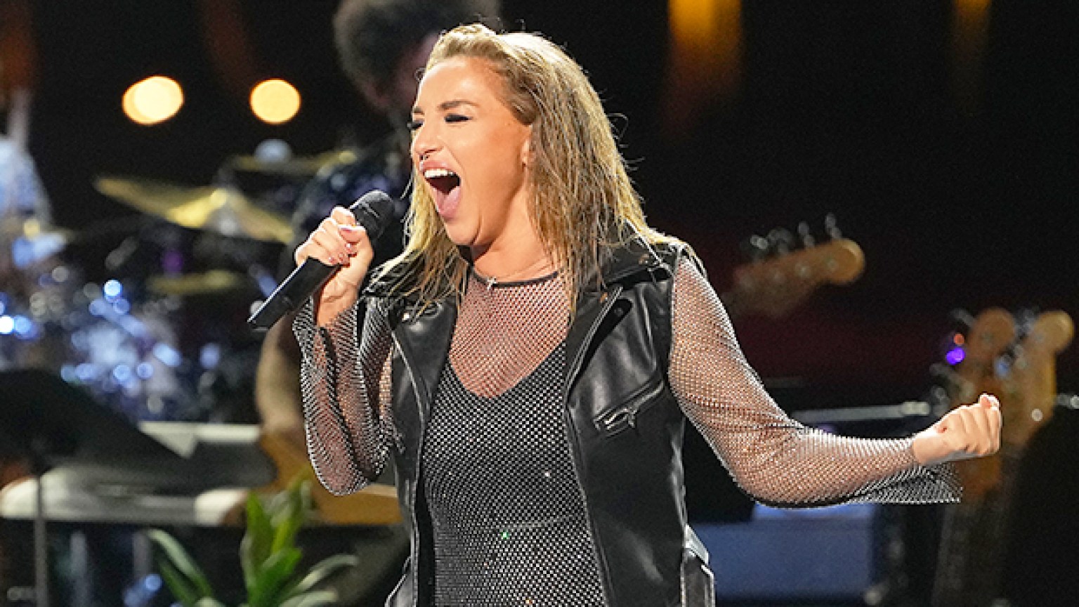 Who Is Nutsa? Get To Know The Georgian Singer On ‘American Idol ...