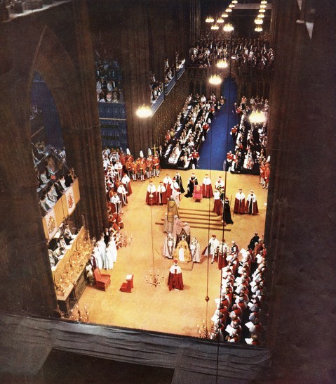 Queen Elizabeth’s Coronation Photos: Relive Historic Event – Hollywood Life