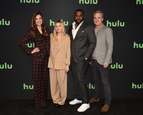 ‘Saint X’ Cast: Photos Of Alycia Debnam-Carey & More – Hollywood Life