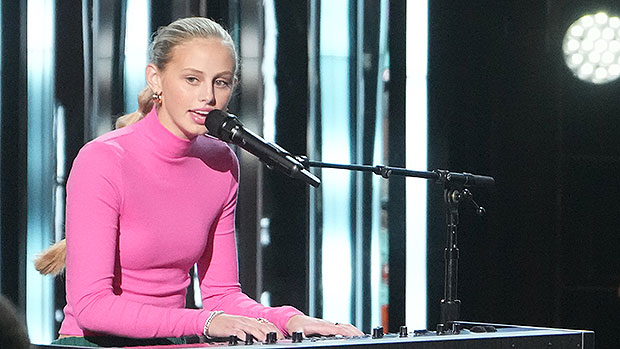 ‘American Idol’ Hollywood Week Recap: Sara Beth Leaves Suddenly – Hollywood Life