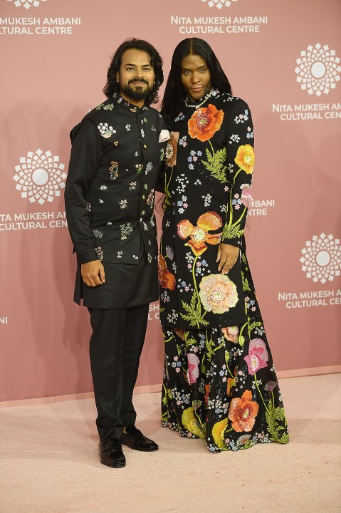 Celebrities At Mumbai Gala: Photos – Hollywood Life