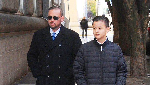 Collin Gosselin Snubs Mom Kate & Thanks Dad Jon In Graduation Post ...