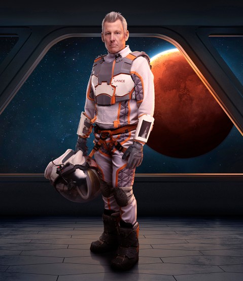 ‘Stars On Mars’ Cast: Photos Of Ariel Winter, Lance Armstrong & More ...