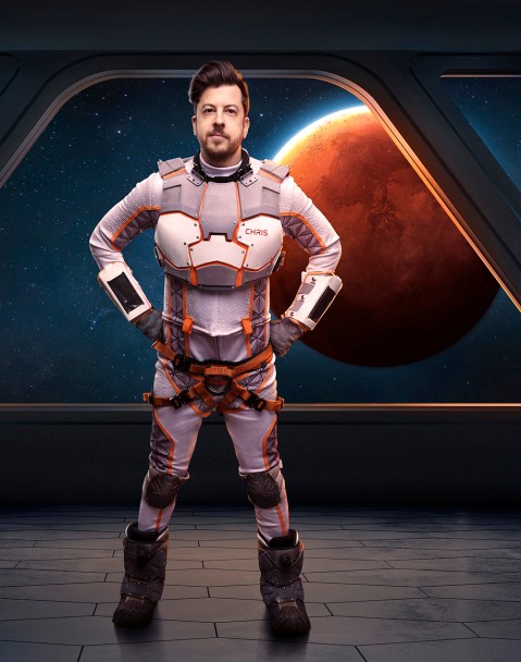 ‘Stars On Mars’ Cast: Photos Of Ariel Winter, Lance Armstrong & More ...