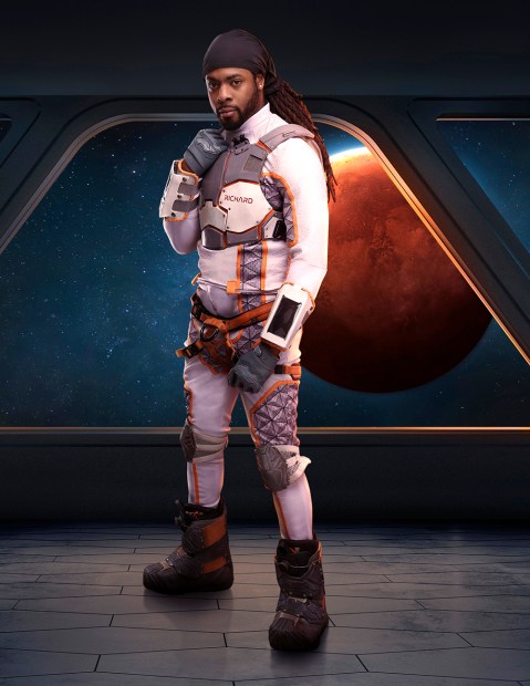 ‘Stars On Mars’ Cast: Photos Of Ariel Winter, Lance Armstrong & More ...
