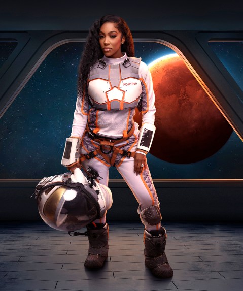 ‘Stars On Mars’ Cast: Photos Of Ariel Winter, Lance Armstrong & More ...