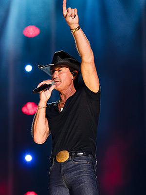 CMA Fest 2023: Photos Of Tim McGraw, Reba McEntire & More – Hollywood Life