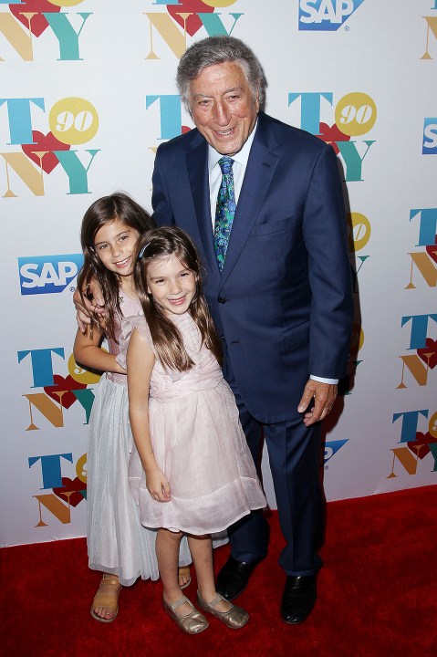 Tony Bennett’s Family: Photos – Hollywood Life