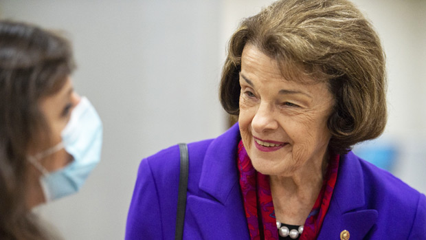 Dianne Feinstein Dead: Democratic Senator Dies at 90 – Hollywood Life