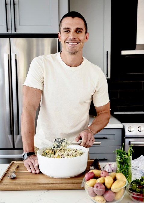 Celebrities Cooking: Photos Of Stars In The Kitchen – Hollywood Life