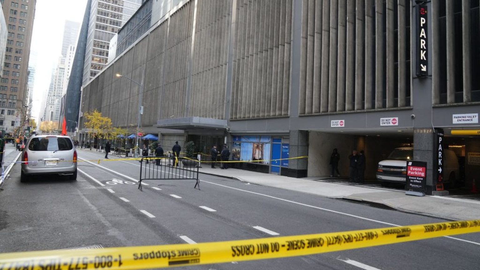 Brian Thompson Shot: UnitedHealthcare CEO Killed in NYC Shooting ...