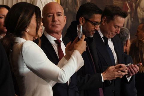 Lauren Sanchez’s 2025 Inauguration Outfit: Pics of Jeff Bezos’ Fiancee ...