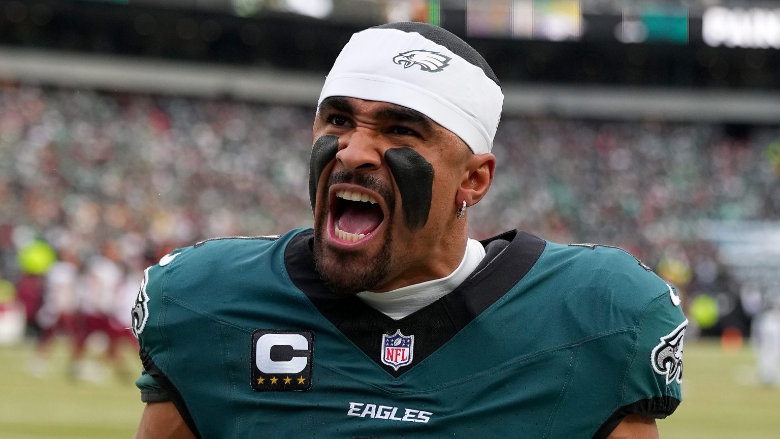 Jalen Hurts’ Net Worth & Salary: How Much the Eagles Quarterback Makes – Hollywood Life