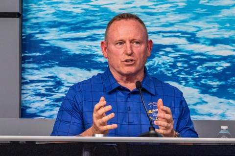 Butch Wilmore Before & After 2024 ISS Mission: Pictures – Hollywood Life