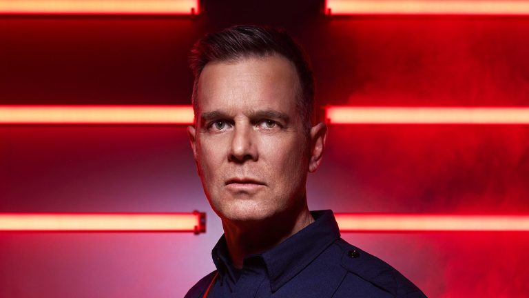 Peter Krause: 5 Things About the Former ‘911’ Actor Who Played Bobby ...