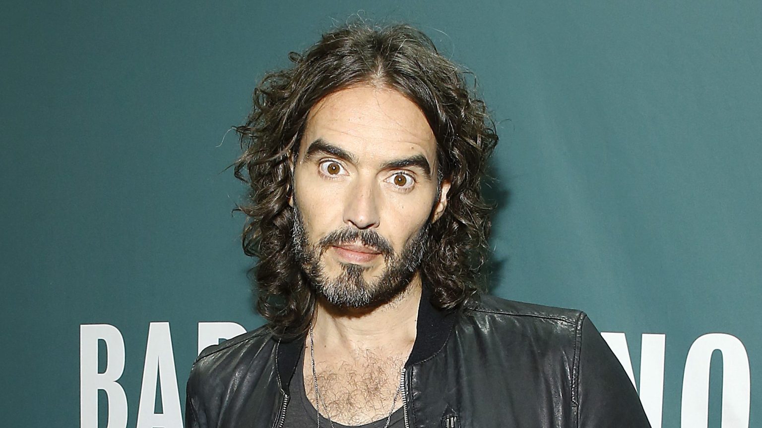 Russell Brand Sexual Assault Charges: Updates on His Case – Hollywood Life