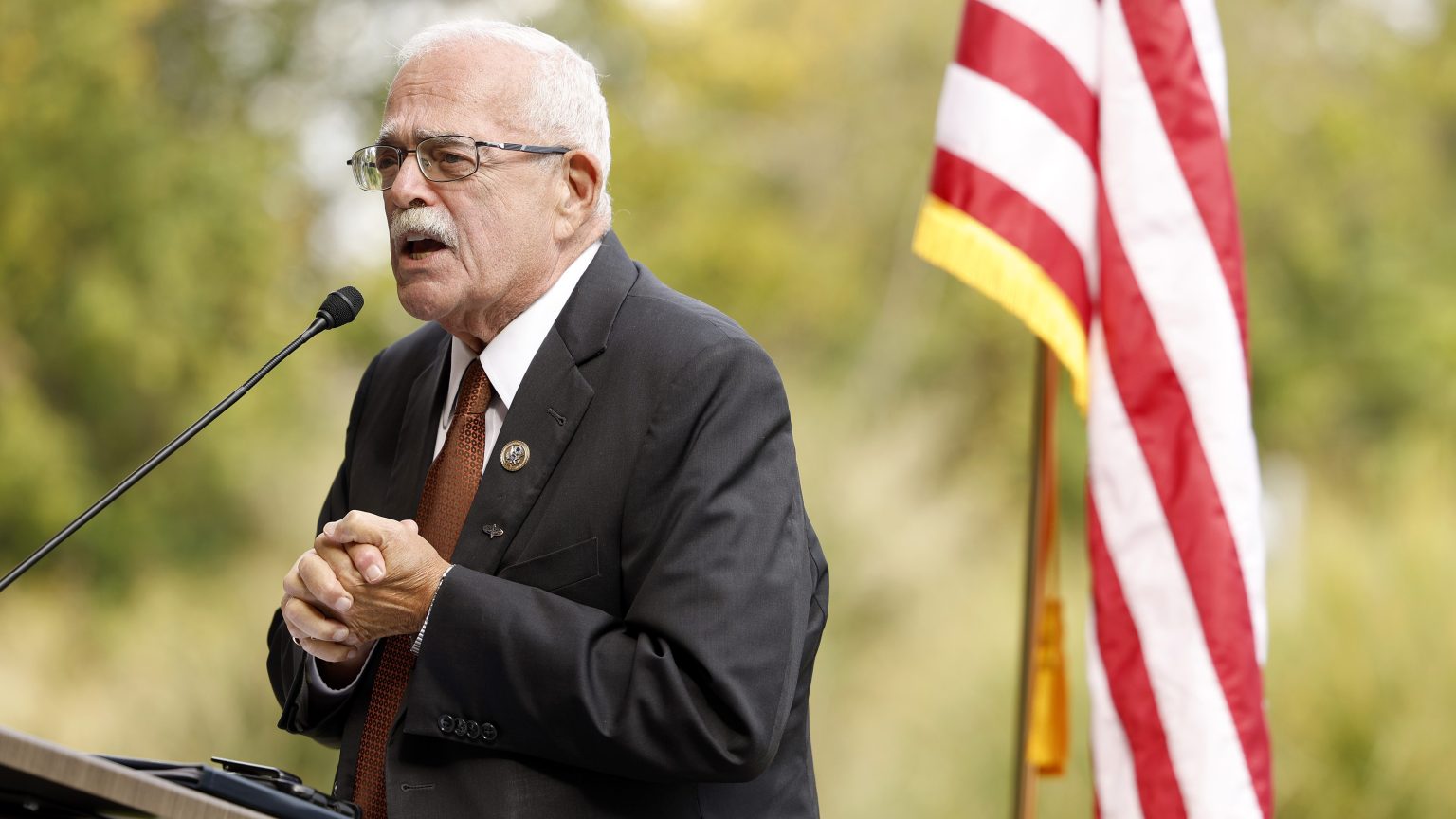 Who Was Gerry Connolly? About the Congressman Who Died From Cancer ...