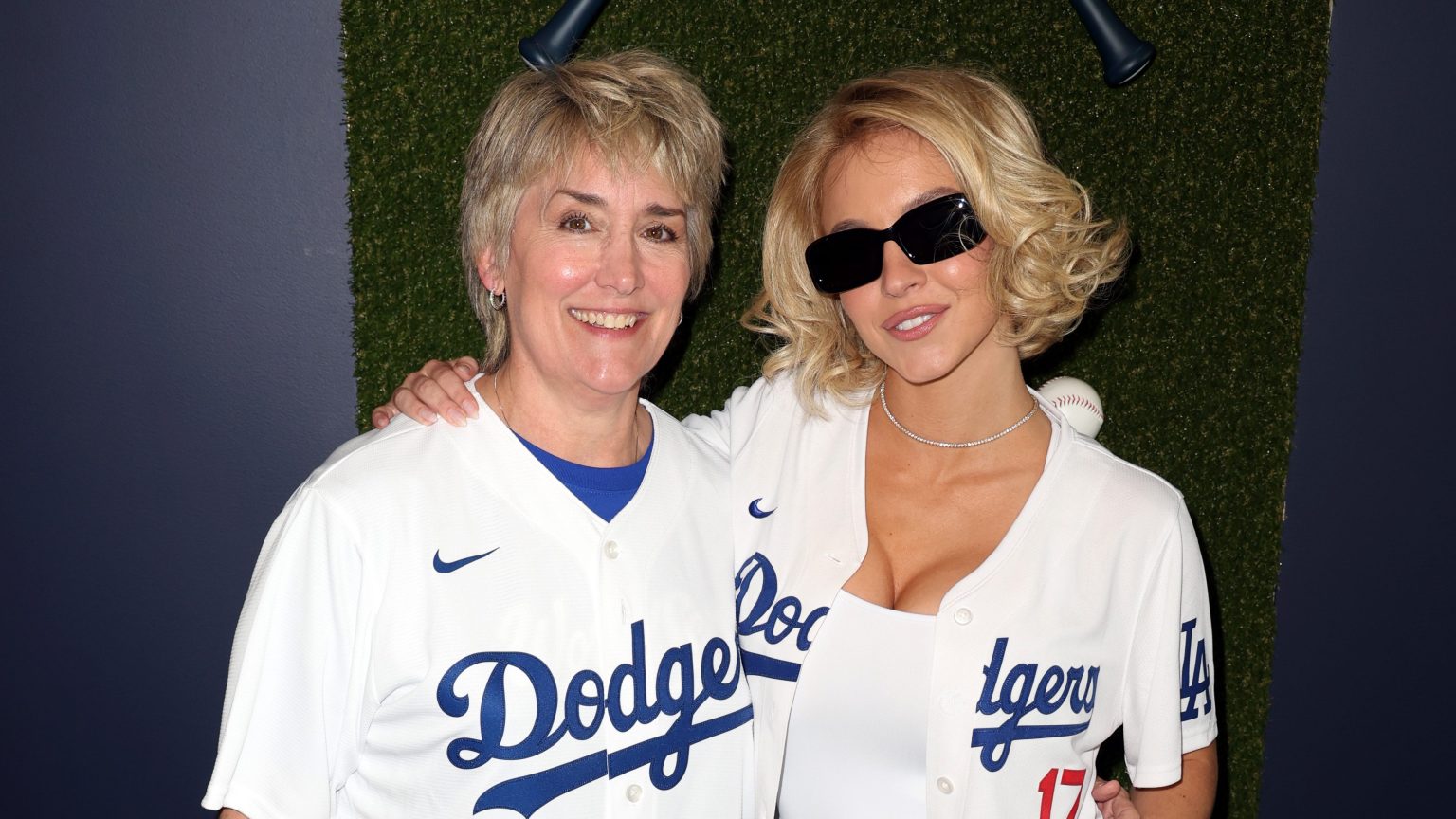 Who Is Christy Martin? 5 Things to Know About the Legendary Boxer ...
